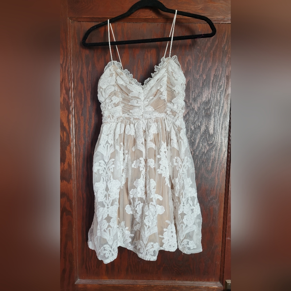 Small White Lace Dress - Gem